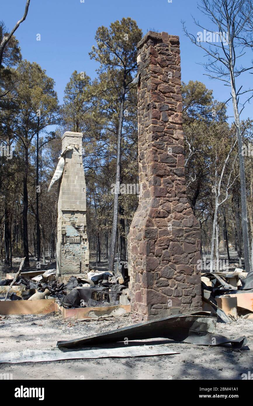 Collapsed metal roof hi-res stock photography and images - Alamy