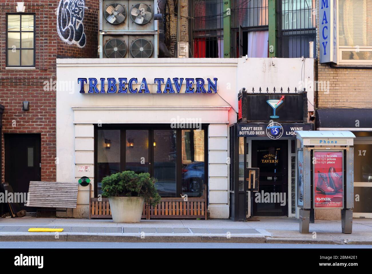 247 w broadway hi-res stock photography and images - Alamy