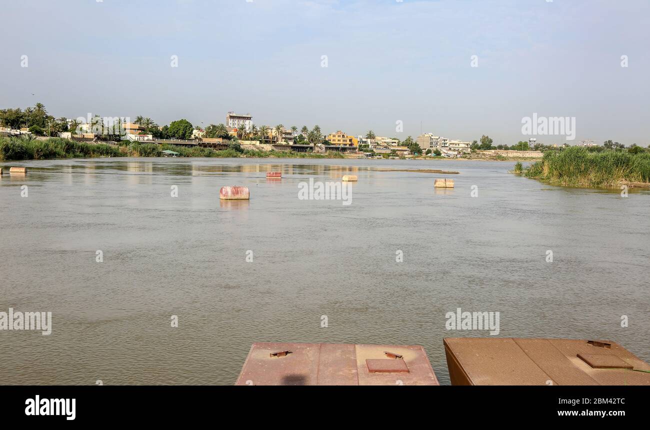 Tigris river iraq sunrise tigris river iraq hi-res stock photography ...