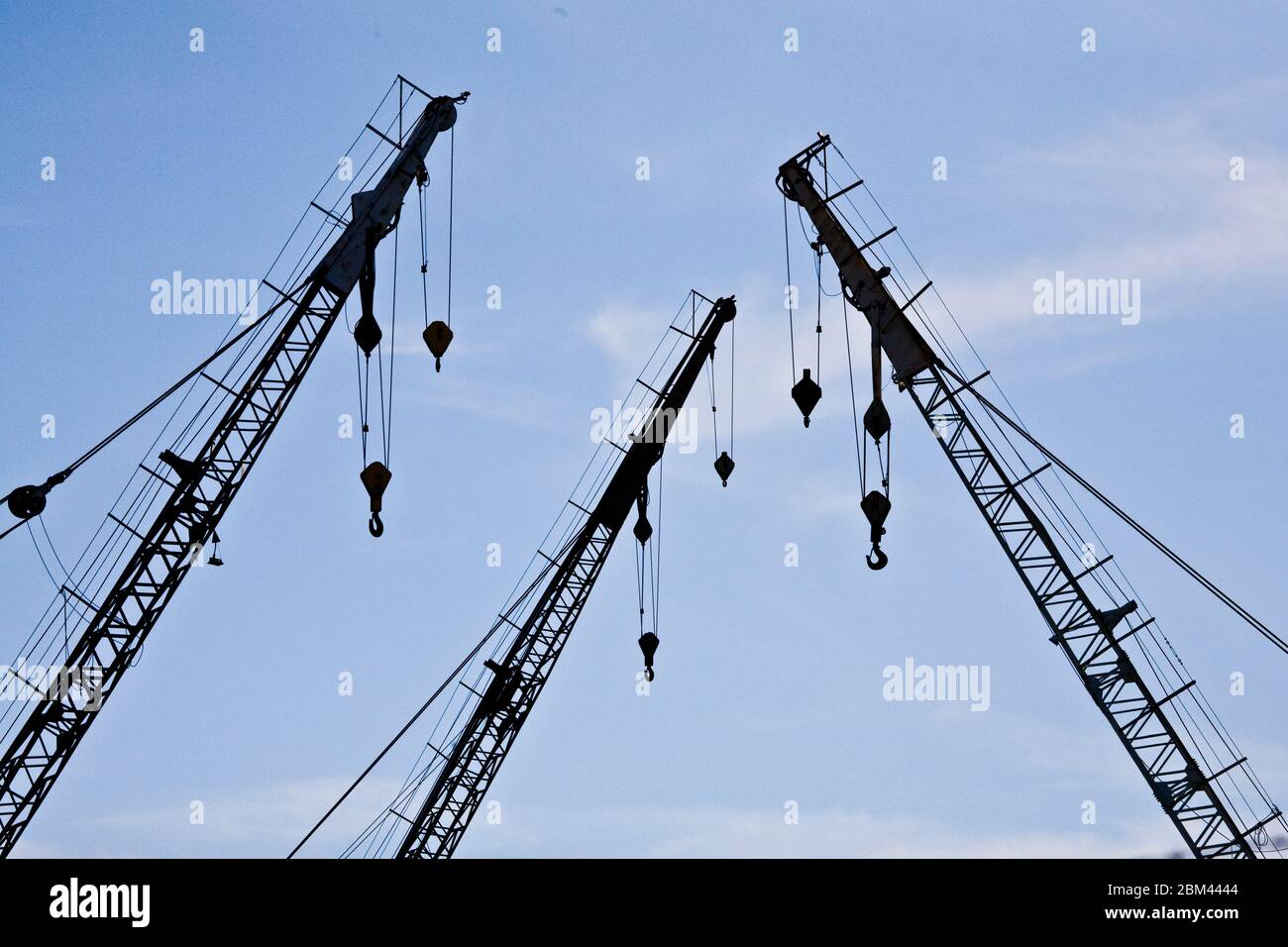 Rusty hull of a boat hi-res stock photography and images - Alamy