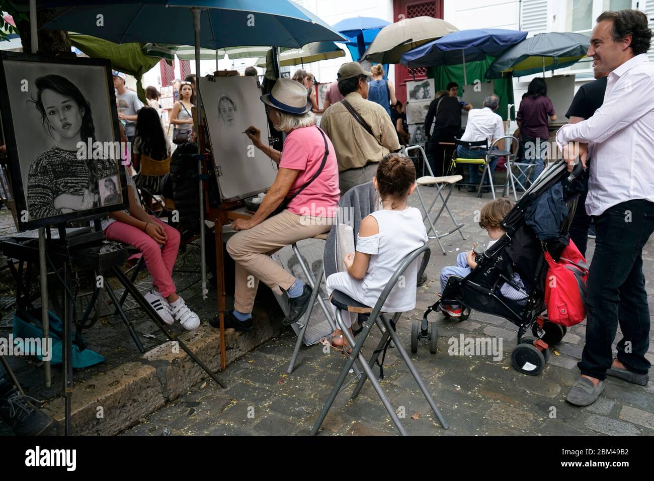 Artists in the montmartre area of paris hi-res stock photography and ...