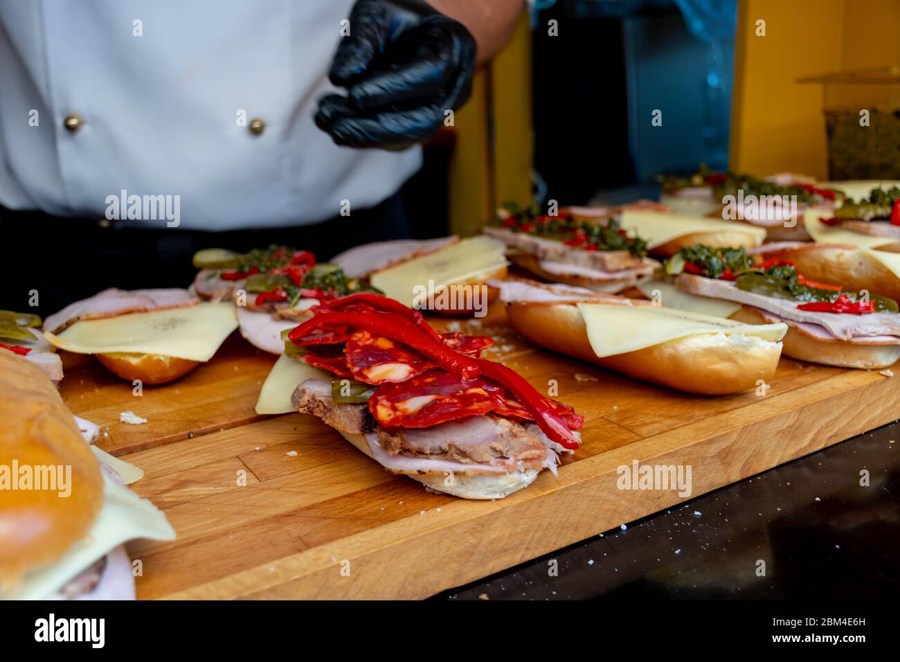 Subway food preparation hi-res stock photography and images - Alamy