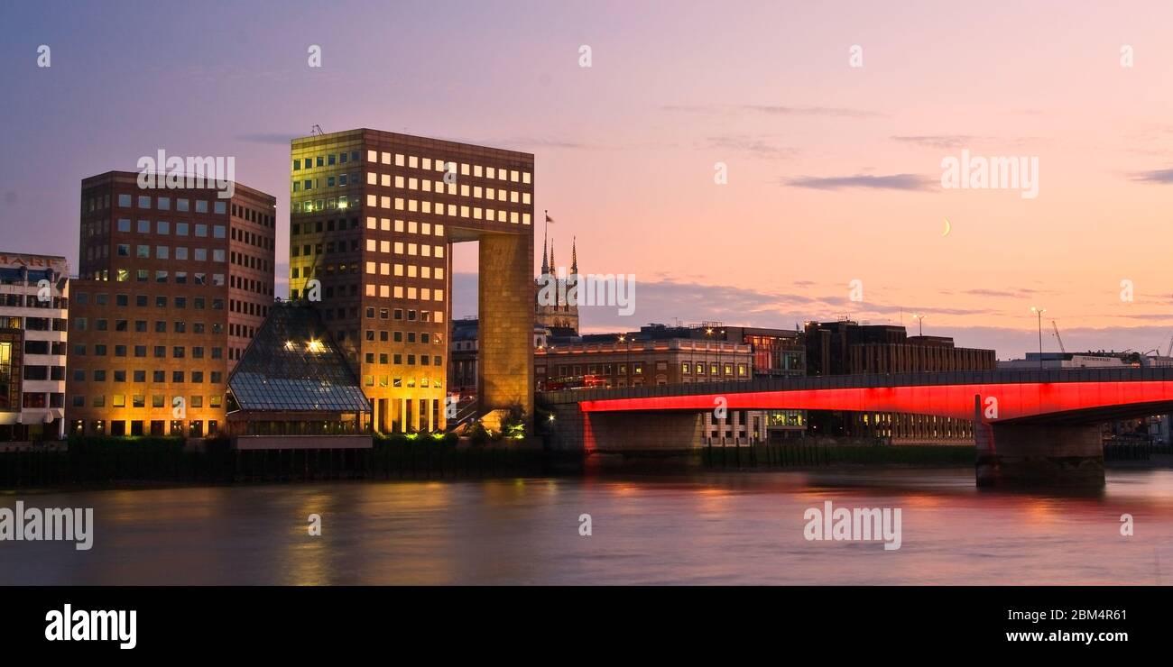 London Bridge at dusk, UK Stock Photo - Alamy