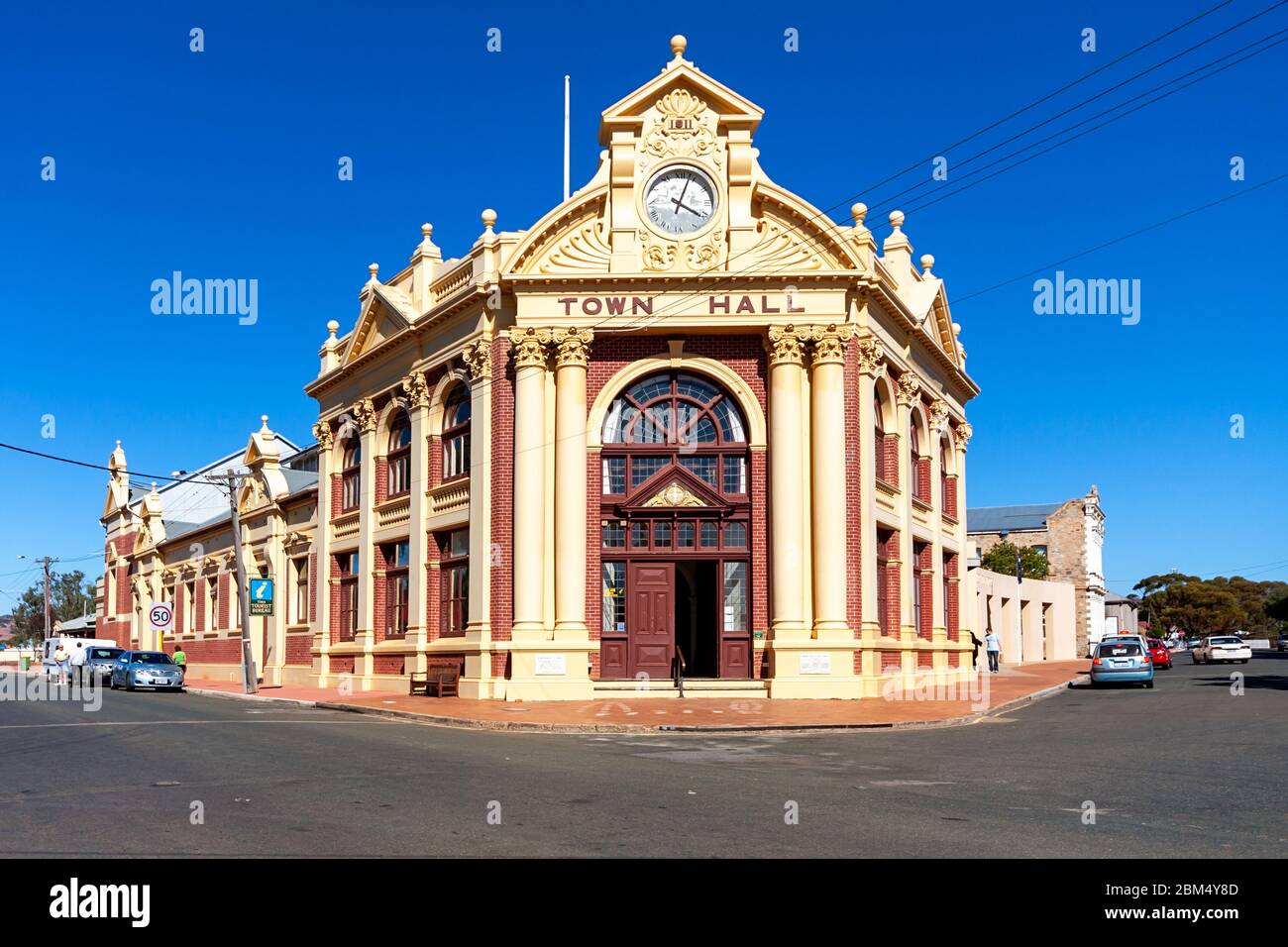 York town hall with blue sky backdrop Stock Photo - Alamy