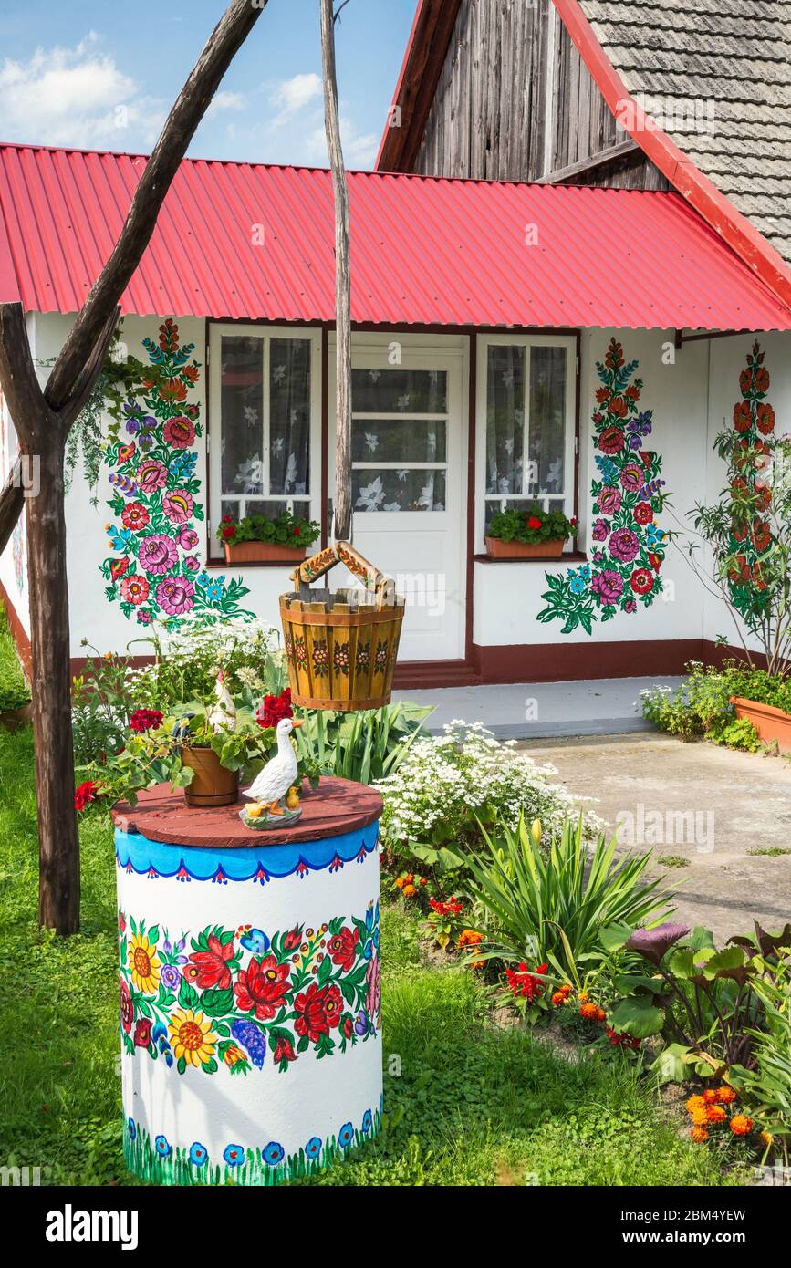 Painted village zalipie poland hi-res stock photography and images - Alamy