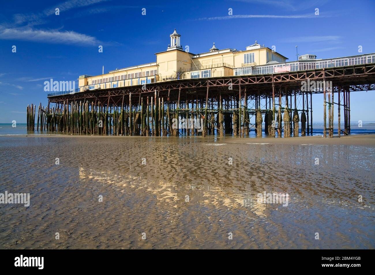Hastings pier pavilion hi-res stock photography and images - Alamy