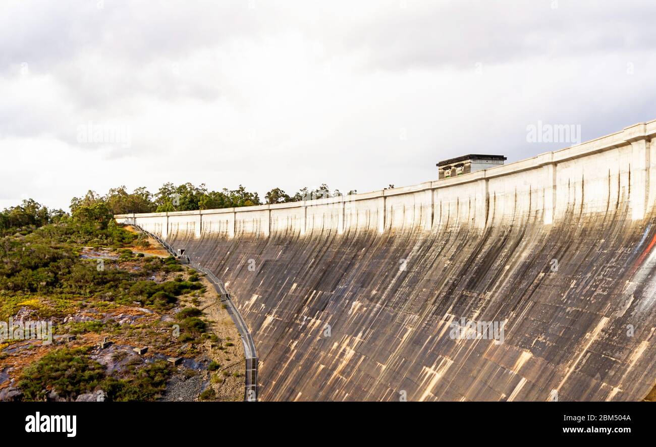 Canning Dam and reservoir wall Stock Photo - Alamy