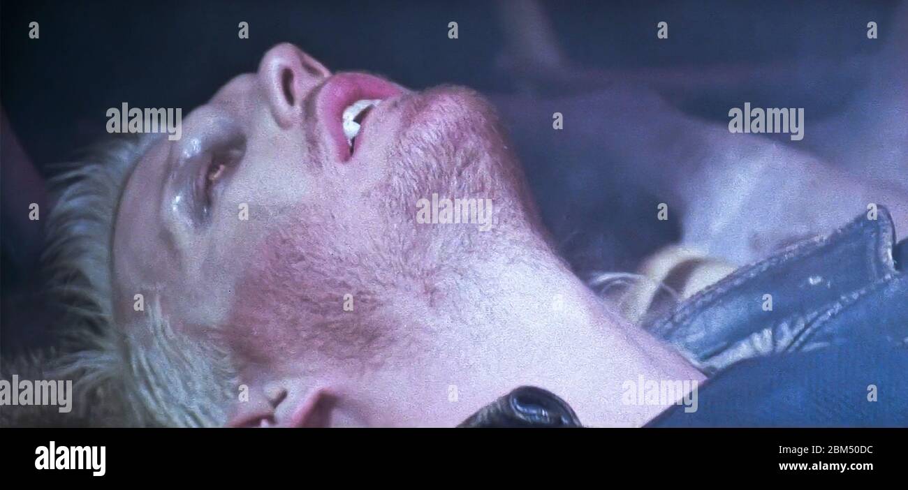 USA. Kiefer Sutherland in a scene from ©Warner Bros. movie: The Lost ...