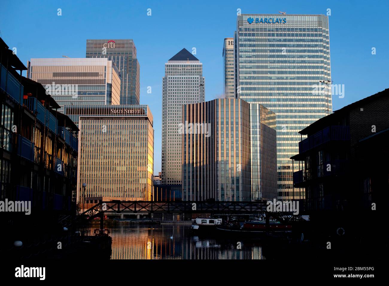 Sun rising hi-res stock photography and images - Alamy