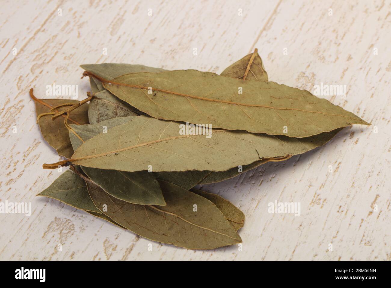 Dry laurel leaves - ready for cooking Stock Photo - Alamy