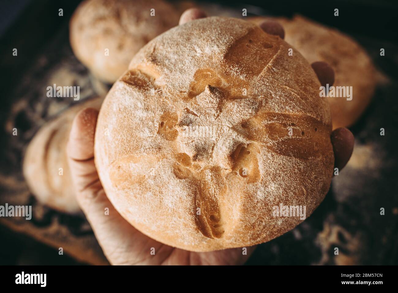 Freshly baked bread at the bakery the bakery Stock Photo - Alamy