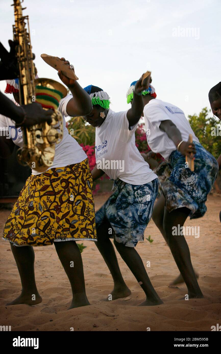 Kunte kinte hi-res stock photography and images - Alamy