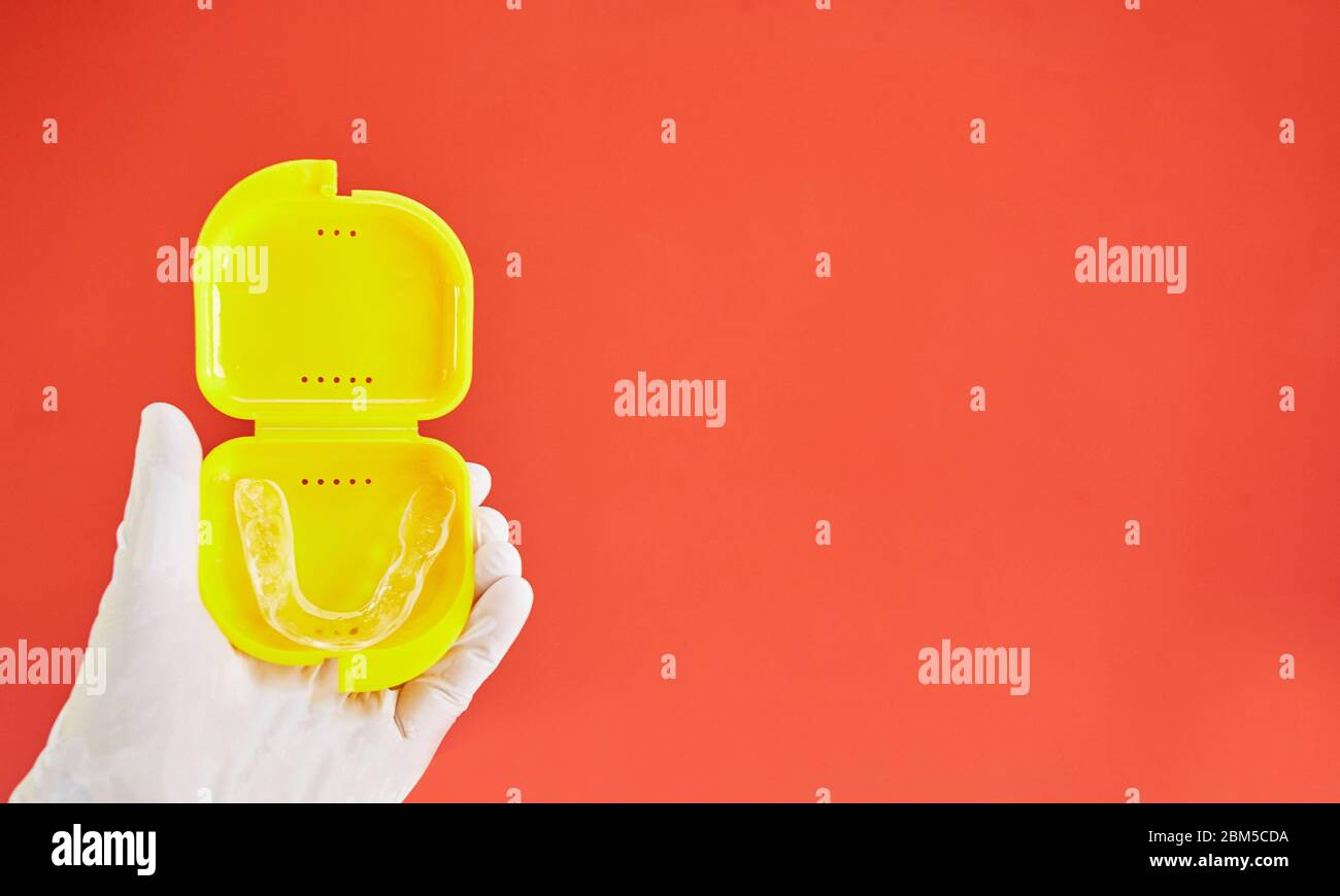 Tooth dental on transparent background hi-res stock photography and ...