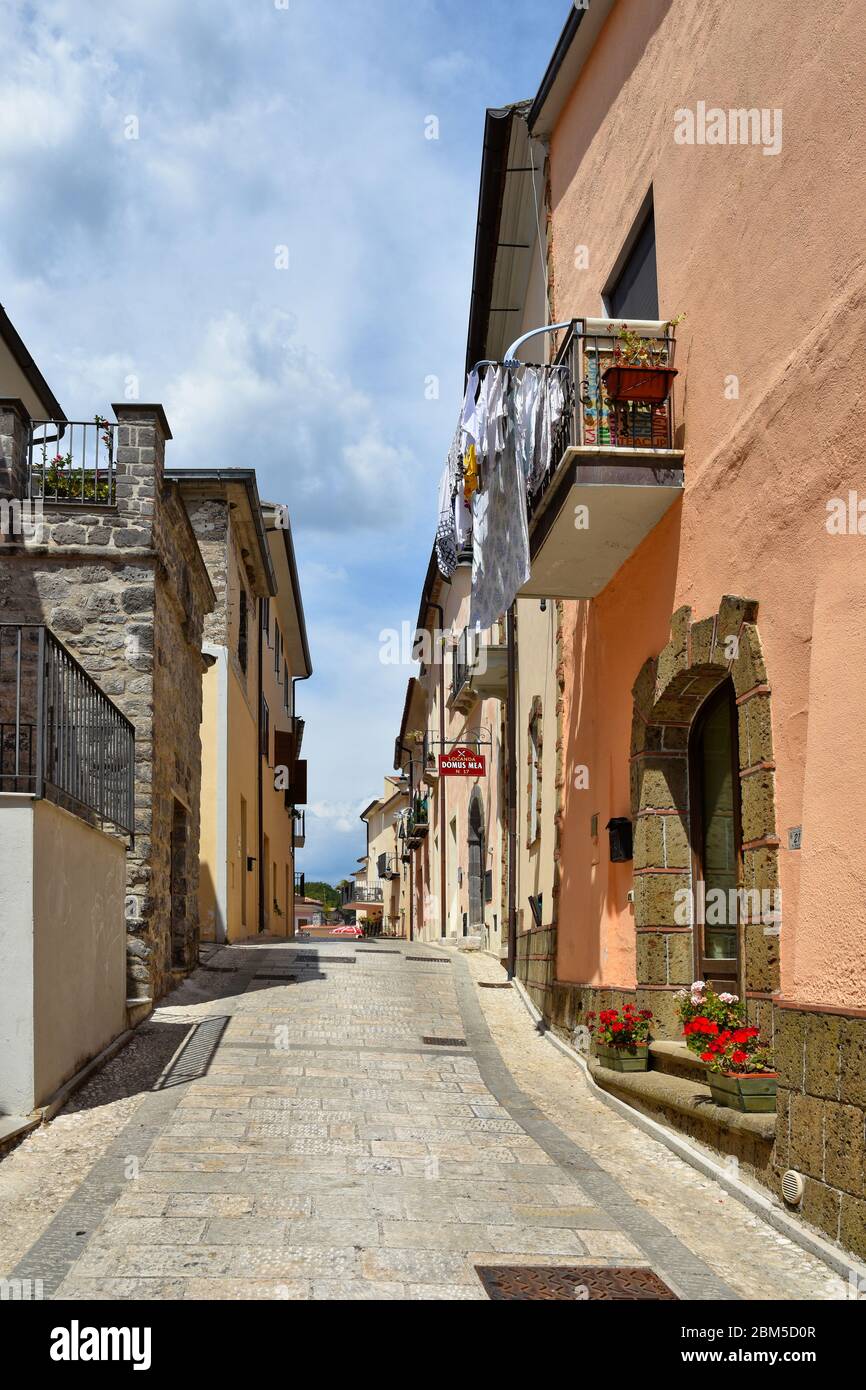 Small path between houses in hi-res stock photography and images - Alamy