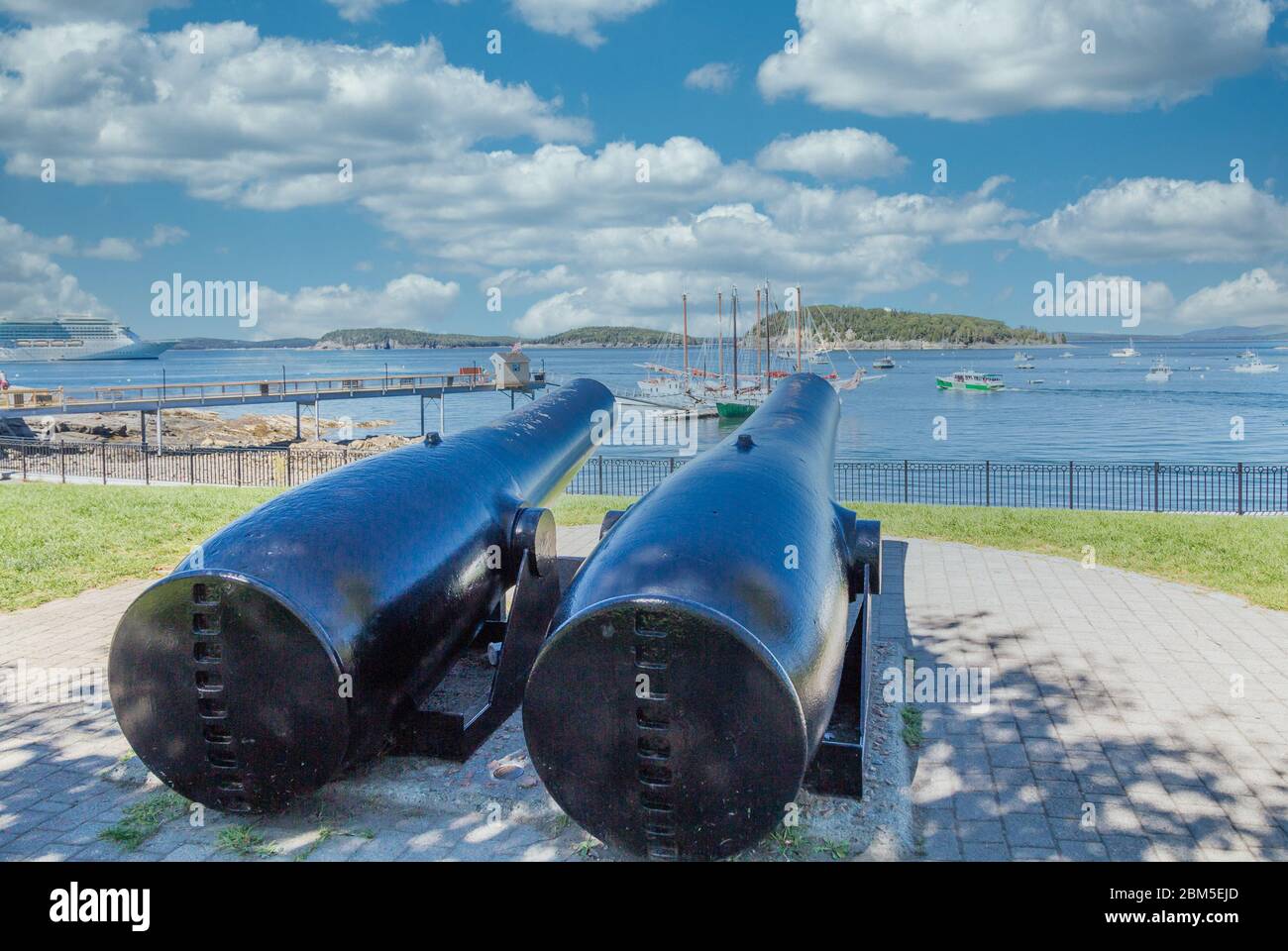 Boat water cannons hi-res stock photography and images - Alamy