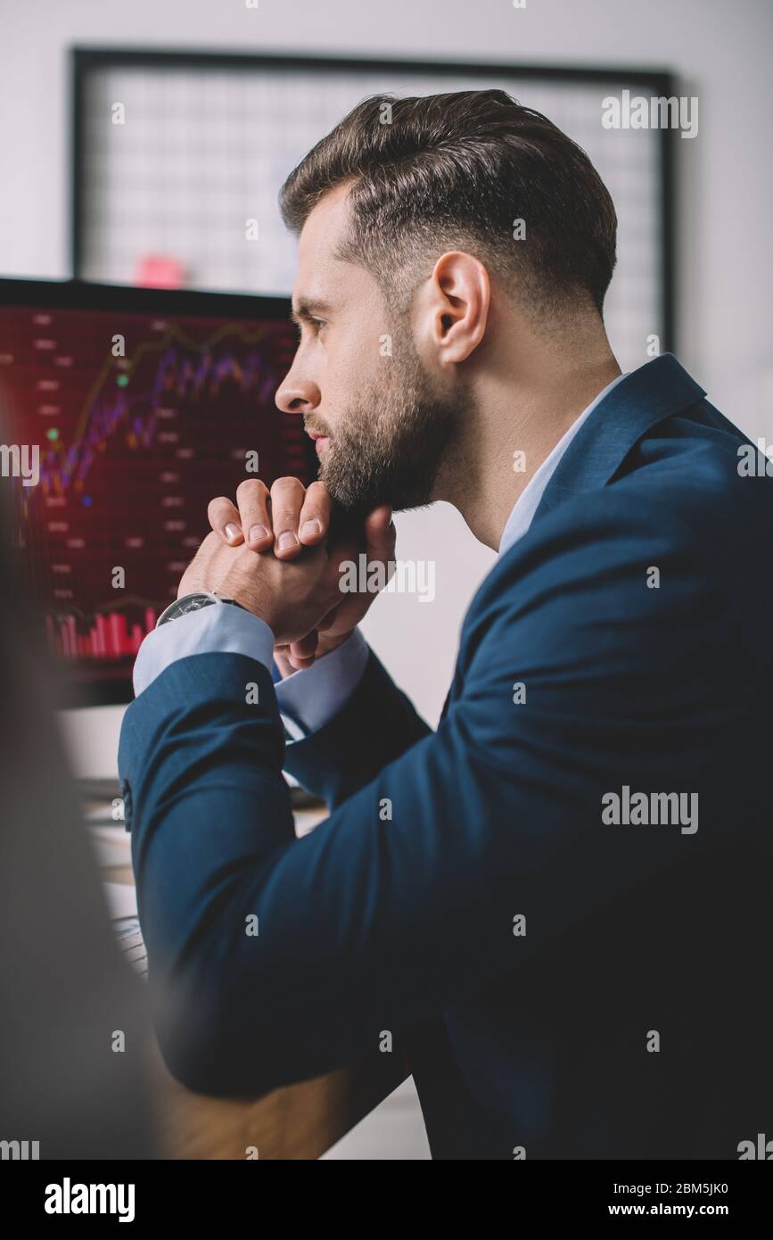 Systems analyst hi-res stock photography and images - Alamy