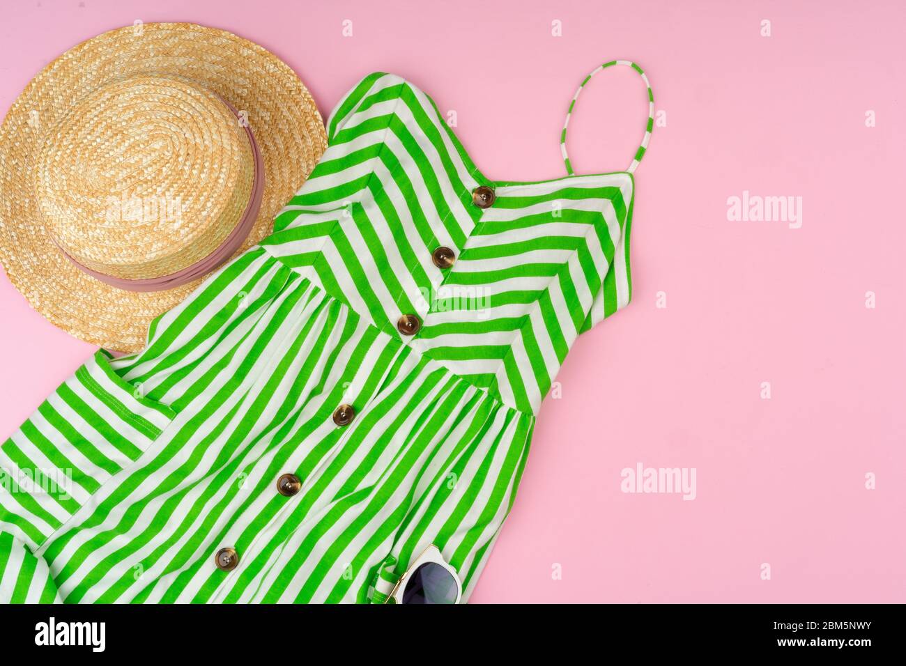 Summer outfit concept girl hi-res stock photography and images - Alamy