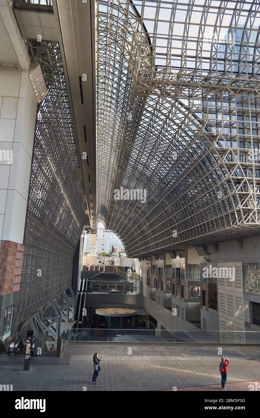 Modern architecture kyoto railway hi-res stock photography and images ...