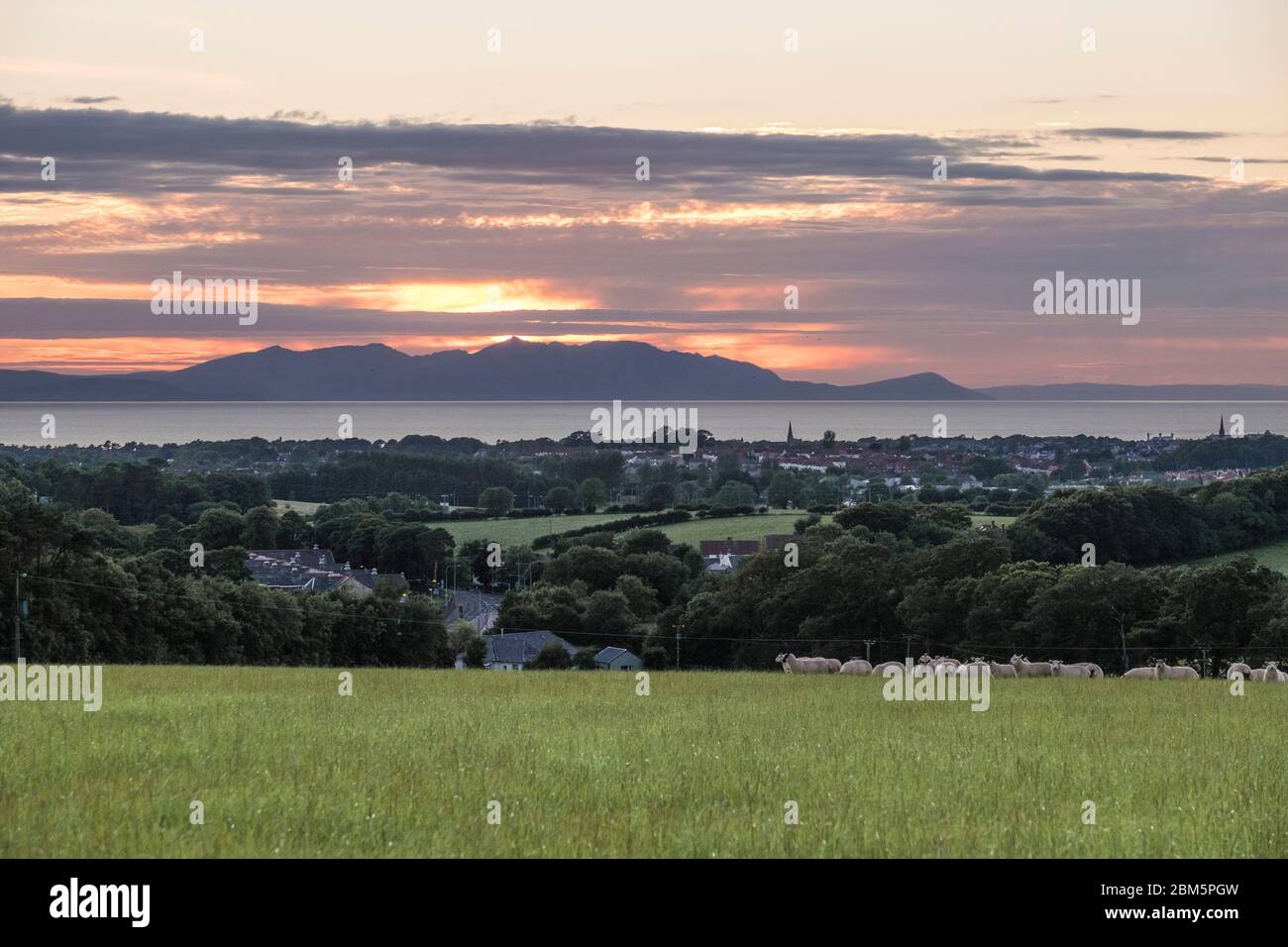 Stratus sunset hi-res stock photography and images - Alamy