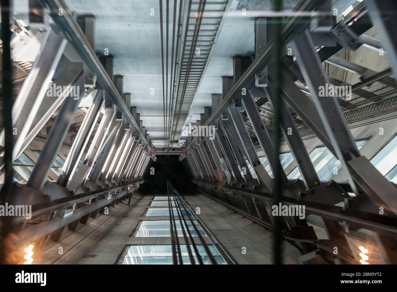 Hoist cable elevator hi-res stock photography and images - Alamy