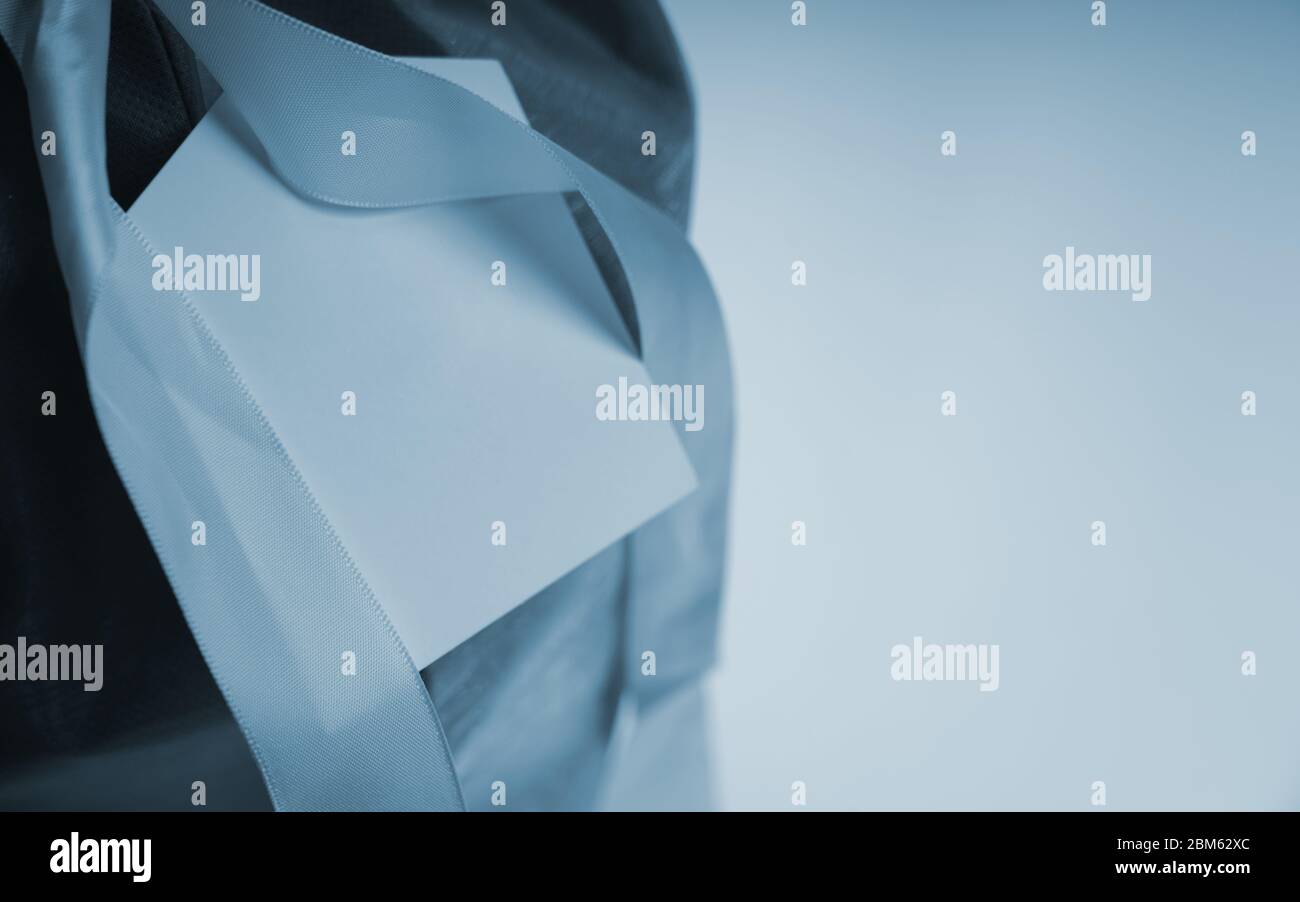 Empty greeting card wrapped gift hi-res stock photography and images ...