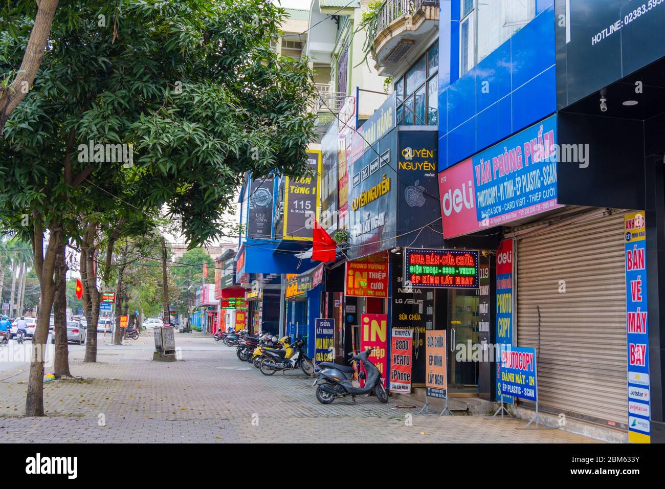 Vietnamese signs hi-res stock photography and images - Alamy