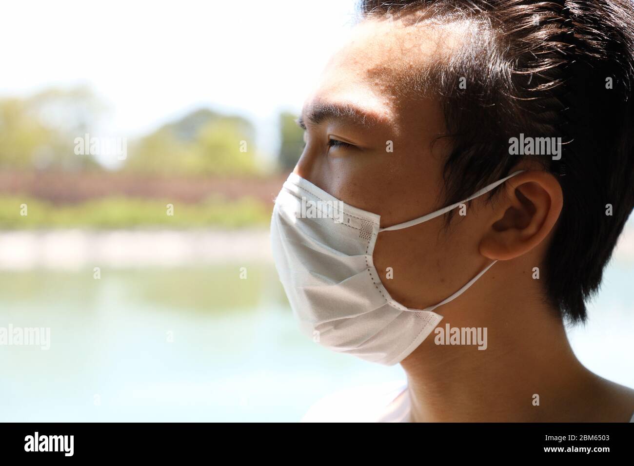Man wearing hygienic mask to prevent infection Stock Photo - Alamy
