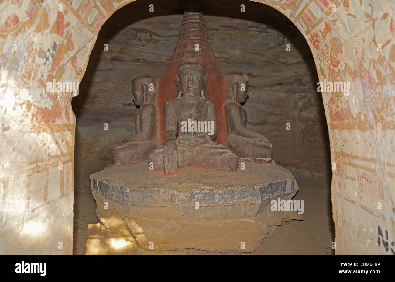 Pho Win Taung Caves Complex Stock Photo - Alamy