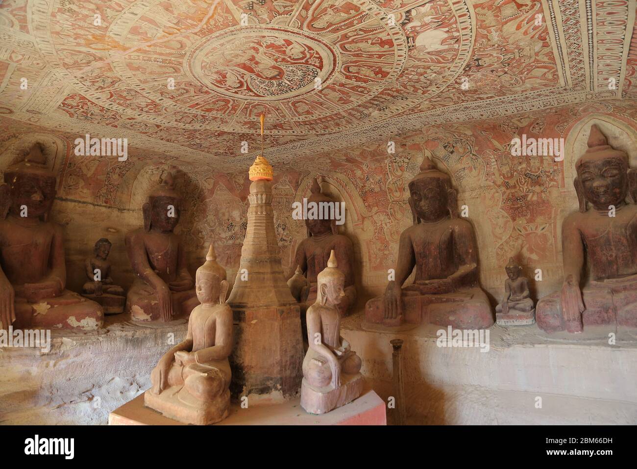 Pho Win Taung Caves Complex Stock Photo - Alamy