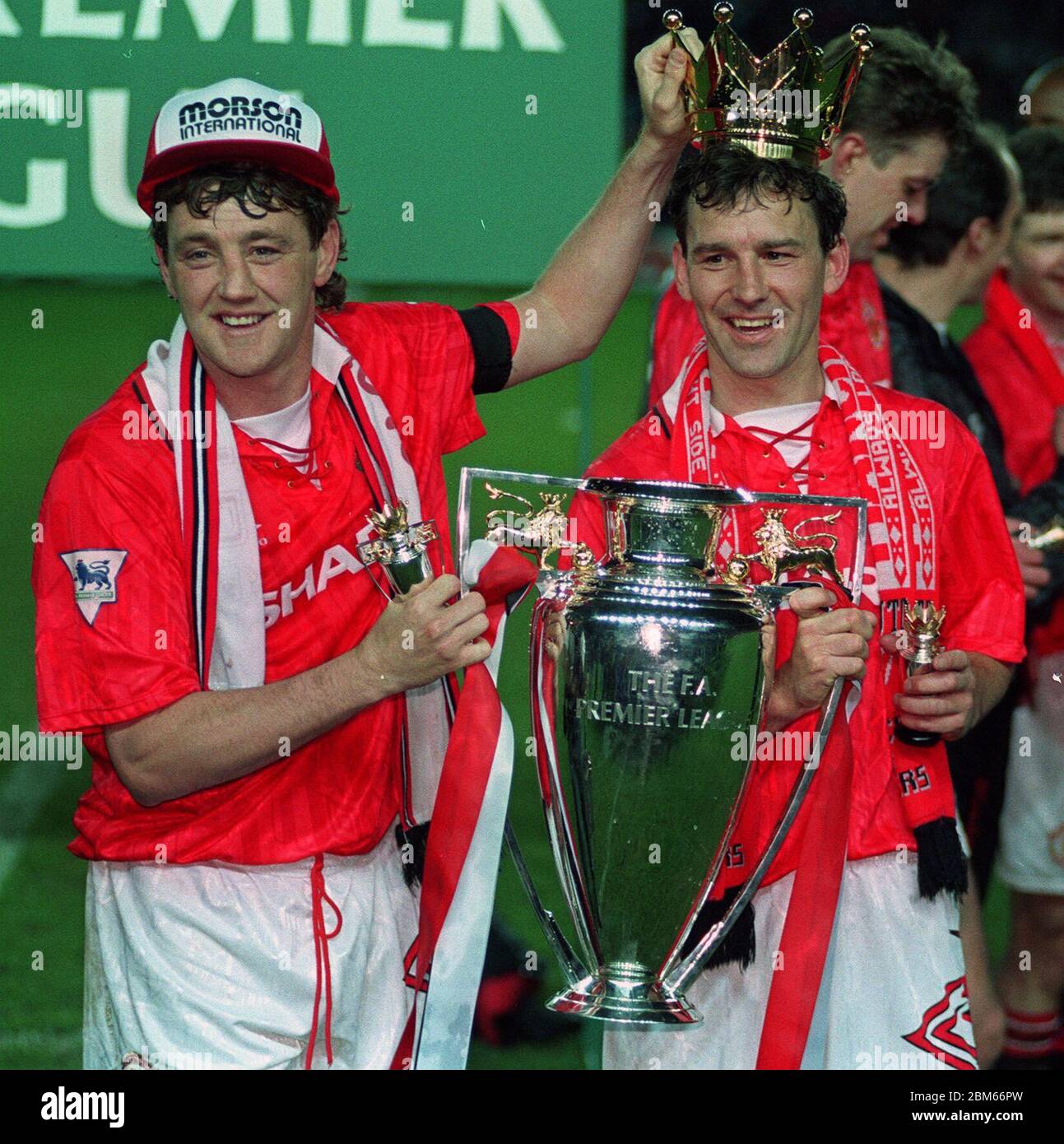 Manchester united 1993 premier league hi-res stock photography and ...