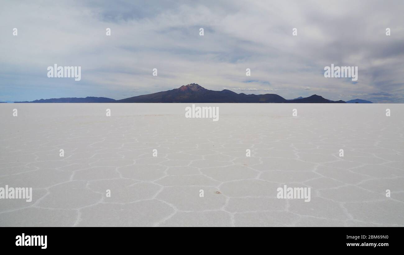 Tunupa volcano, Salar de Uyuni Stock Photo - Alamy
