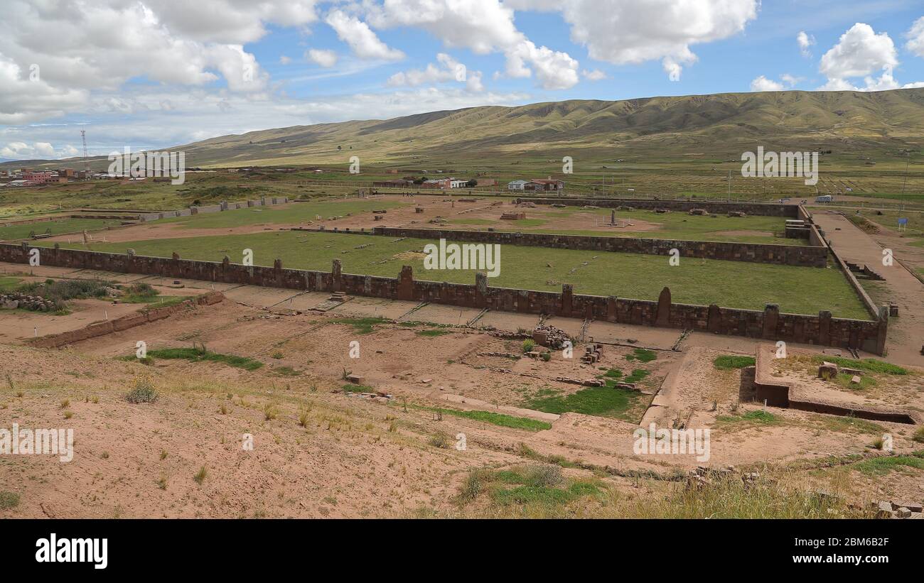 Tiahuanaco hi-res stock photography and images - Alamy