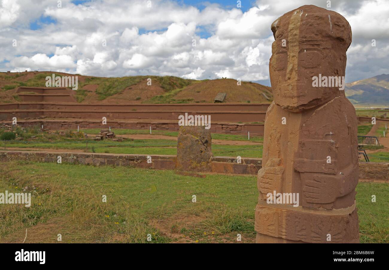 Tiwanaku akapana hi-res stock photography and images - Alamy