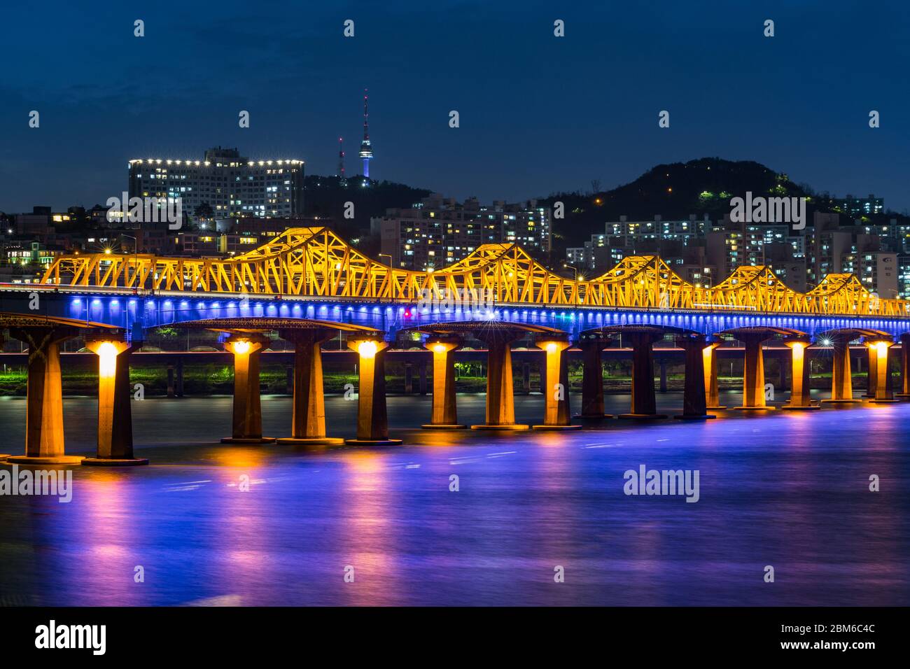 the Han River Bridge in Seoul Stock Photo - Alamy