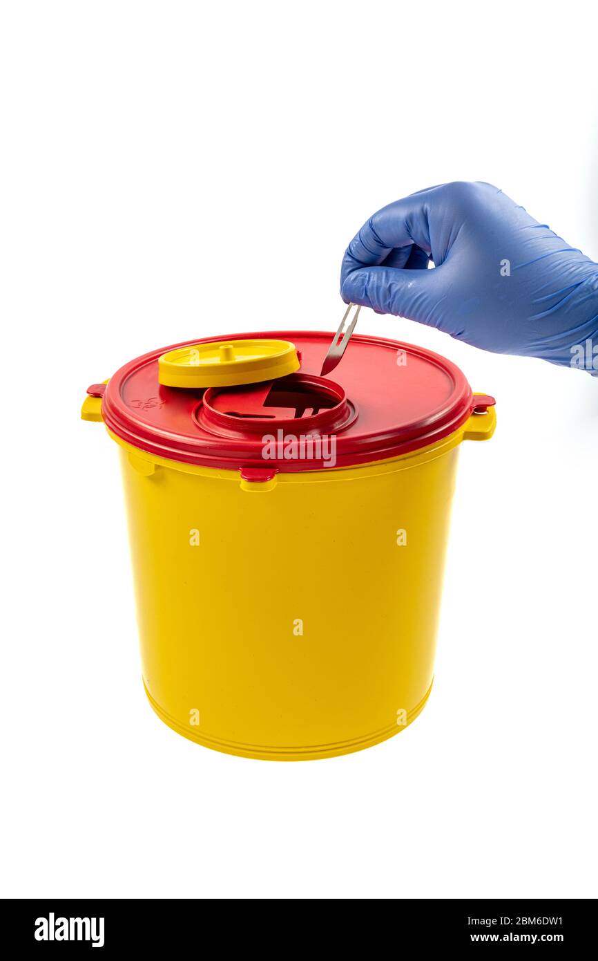 Sharps clinical waste hazard hi-res stock photography and images - Alamy