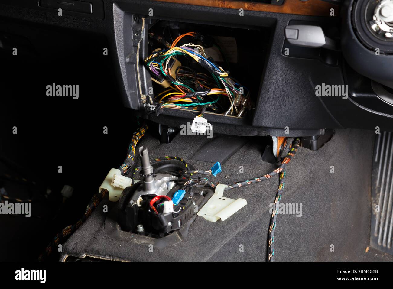 Car column shift hi-res stock photography and images - Alamy