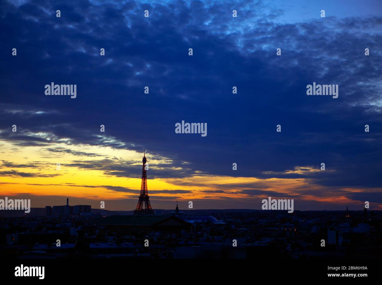 Romantic view of Paris in the dusk Stock Photo - Alamy