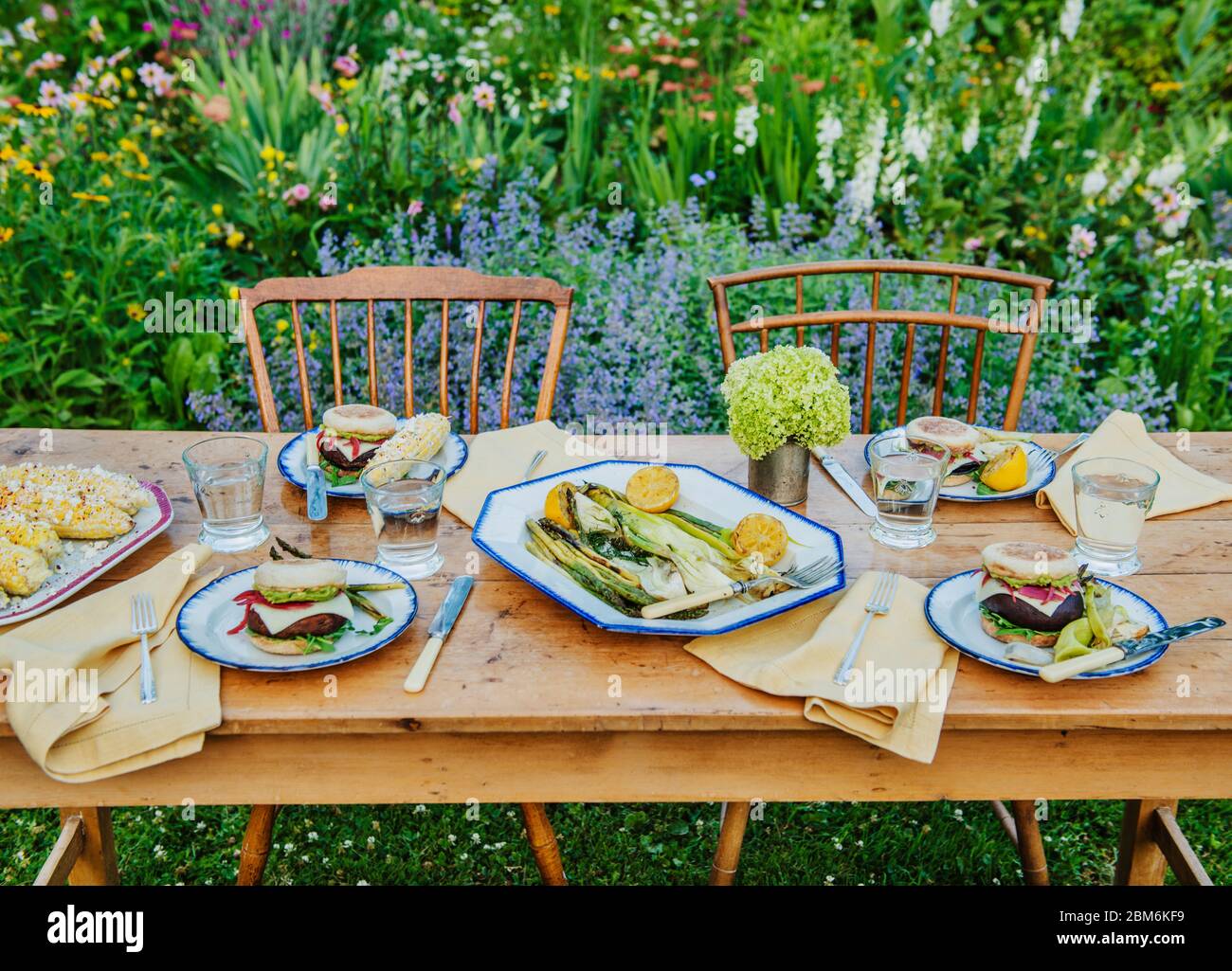 Gourmet dinner table hi-res stock photography and images - Alamy