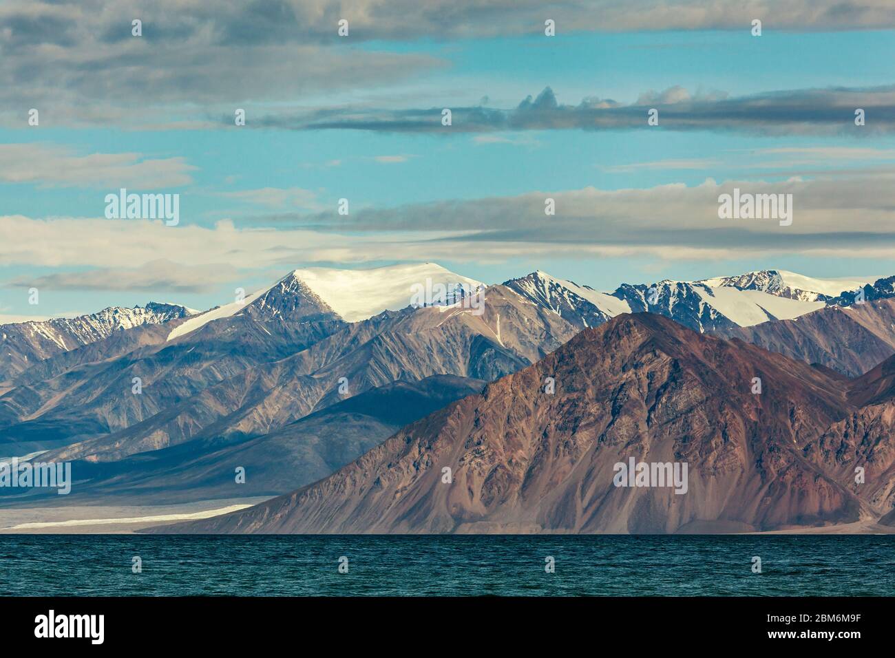 Pond inlet nunavut hi-res stock photography and images - Alamy