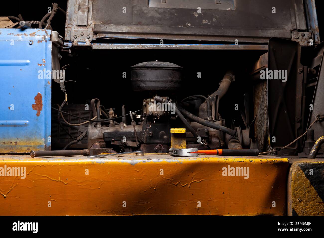 Classic car engine oil system hi-res stock photography and images - Alamy