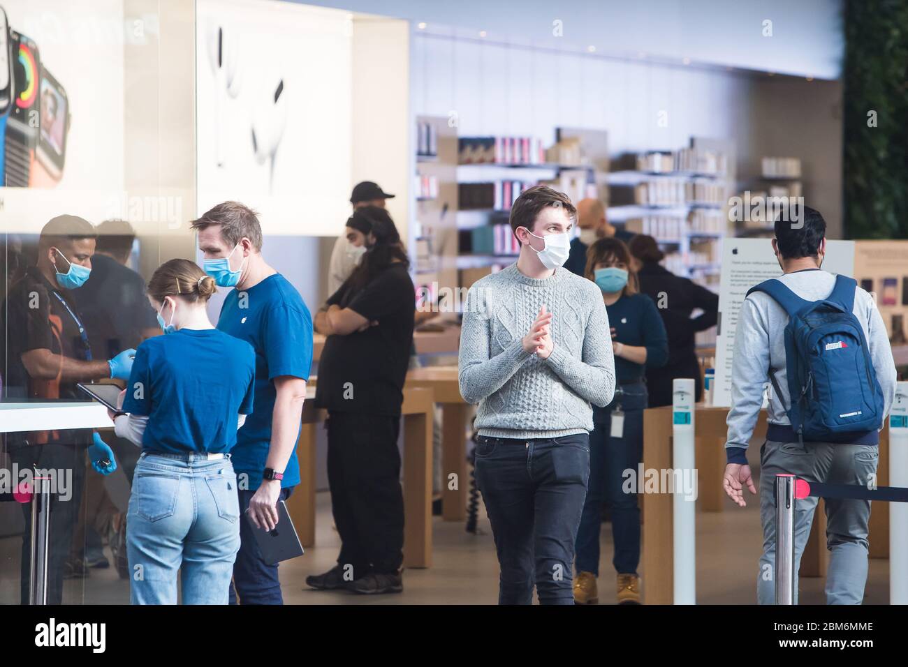 Sydney, Australia. Thursday 7th May 2020. The Apple Store at Bondi ...