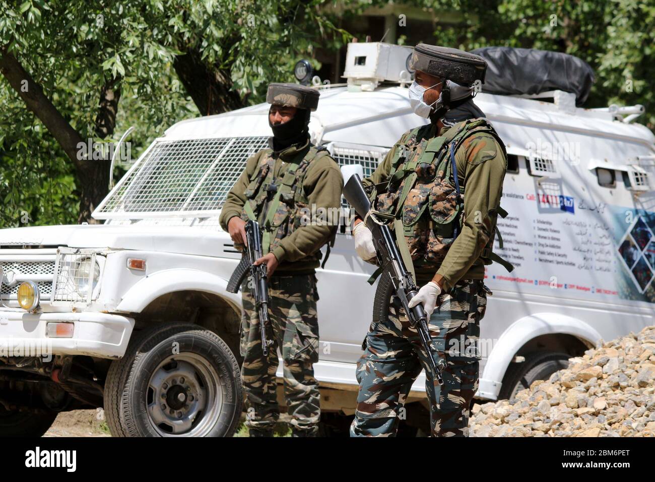 Indian army soldiers during guard hi-res stock photography and images ...