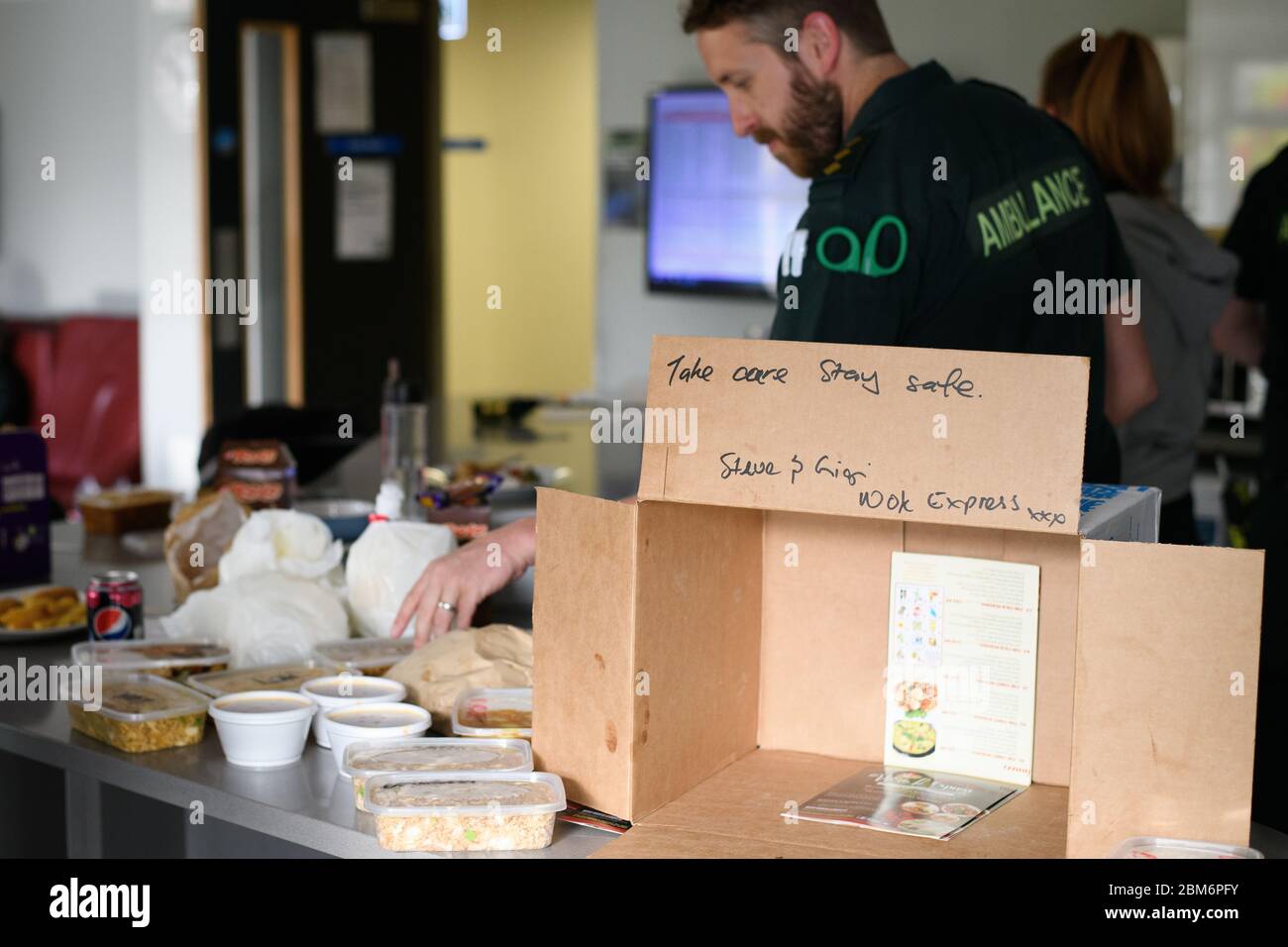 South central ambulance service eat hi-res stock photography and images ...