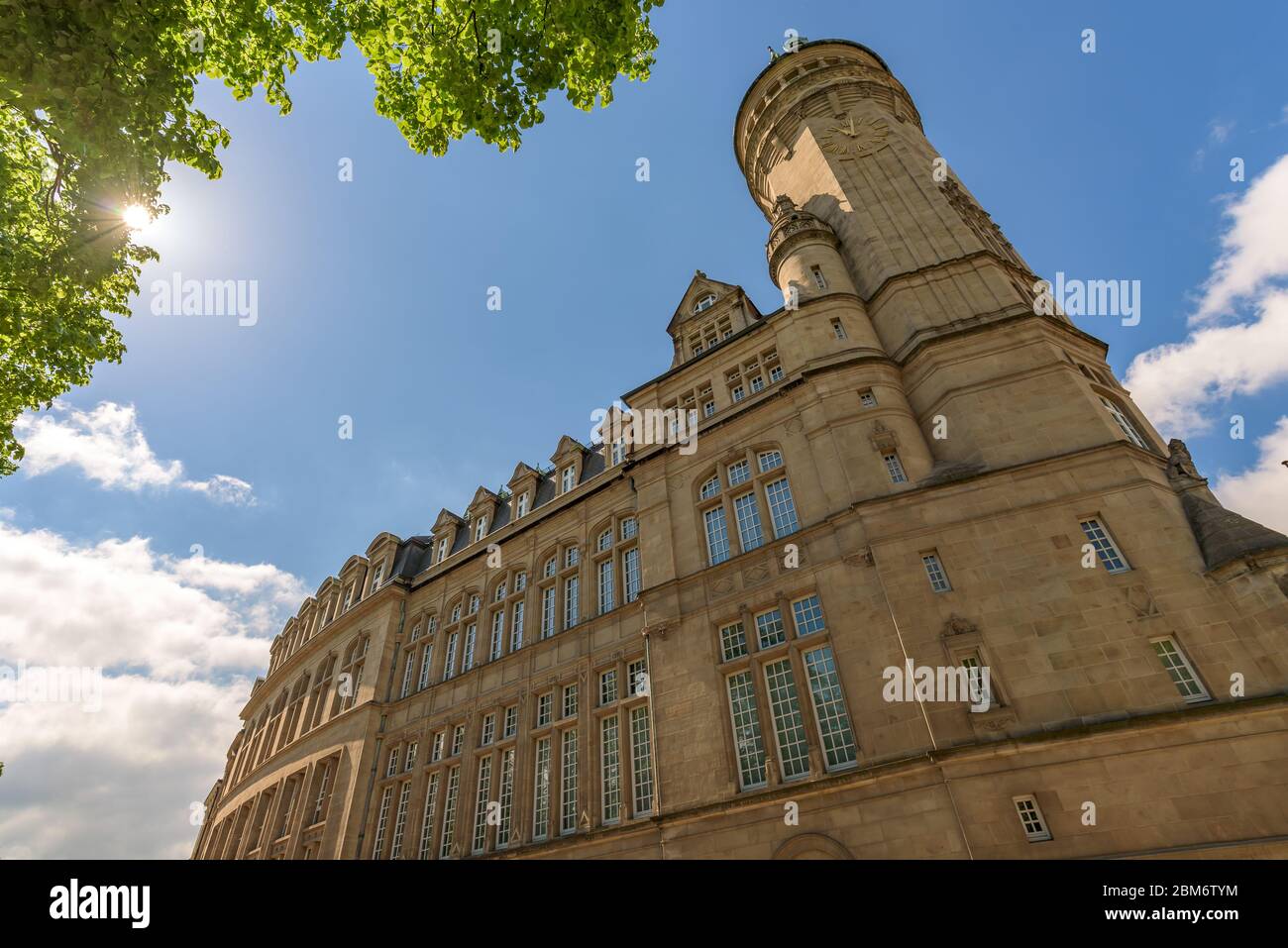 Famous bank hi-res stock photography and images - Alamy