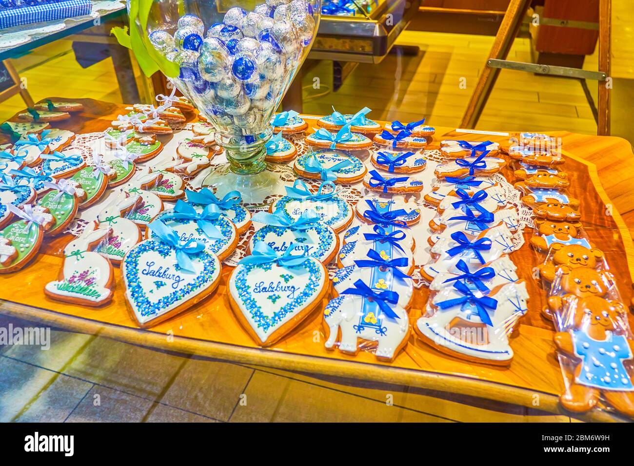 Austrian food store hi-res stock photography and images - Alamy