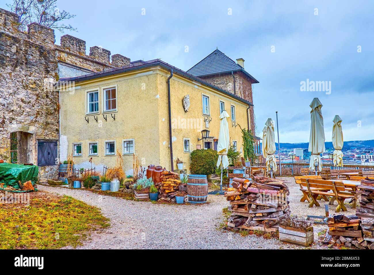 Mansion hill tavern hi-res stock photography and images - Alamy