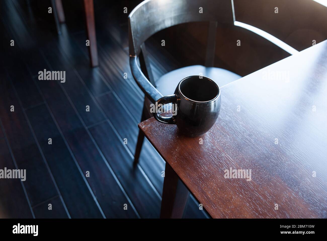 Stylish cafe seating hi-res stock photography and images - Alamy
