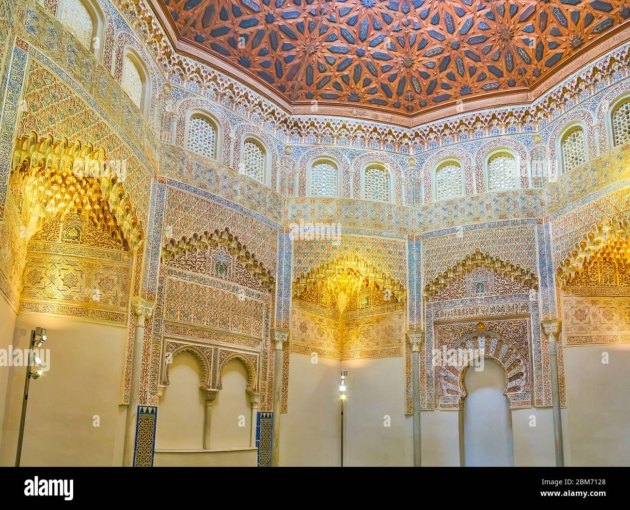 Granada mosque mocarabe hi-res stock photography and images - Alamy
