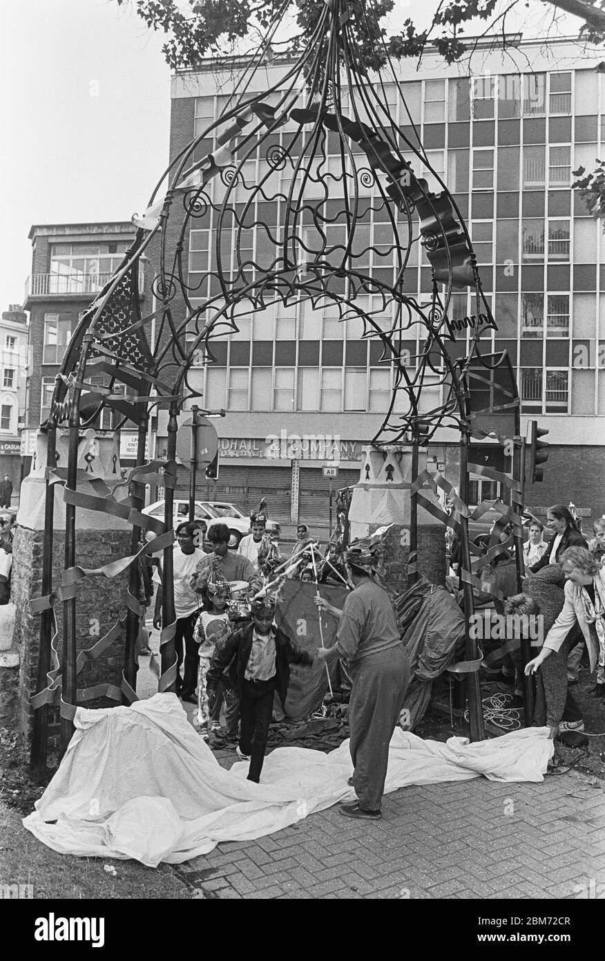 Unveiling the memorial arch hi-res stock photography and images - Alamy