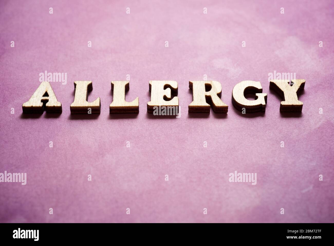 Allergy text on a colored paper Stock Photo - Alamy